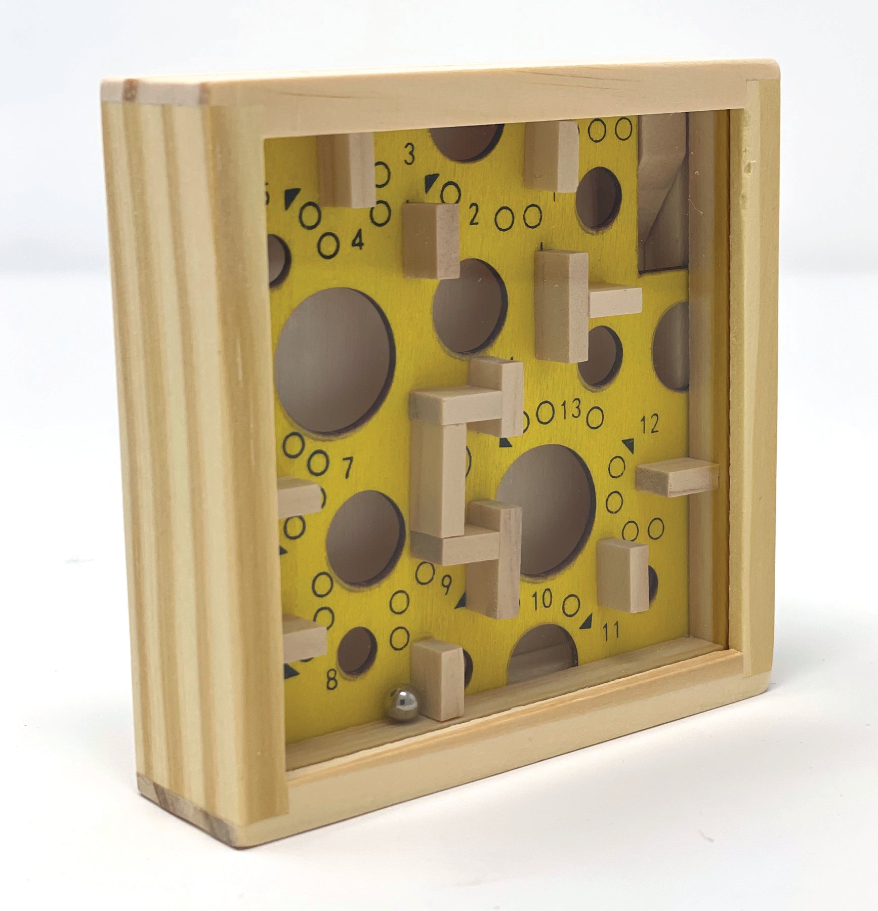 625012021661 IQ Busters Labyrinth by Outset Media - Calendar Club